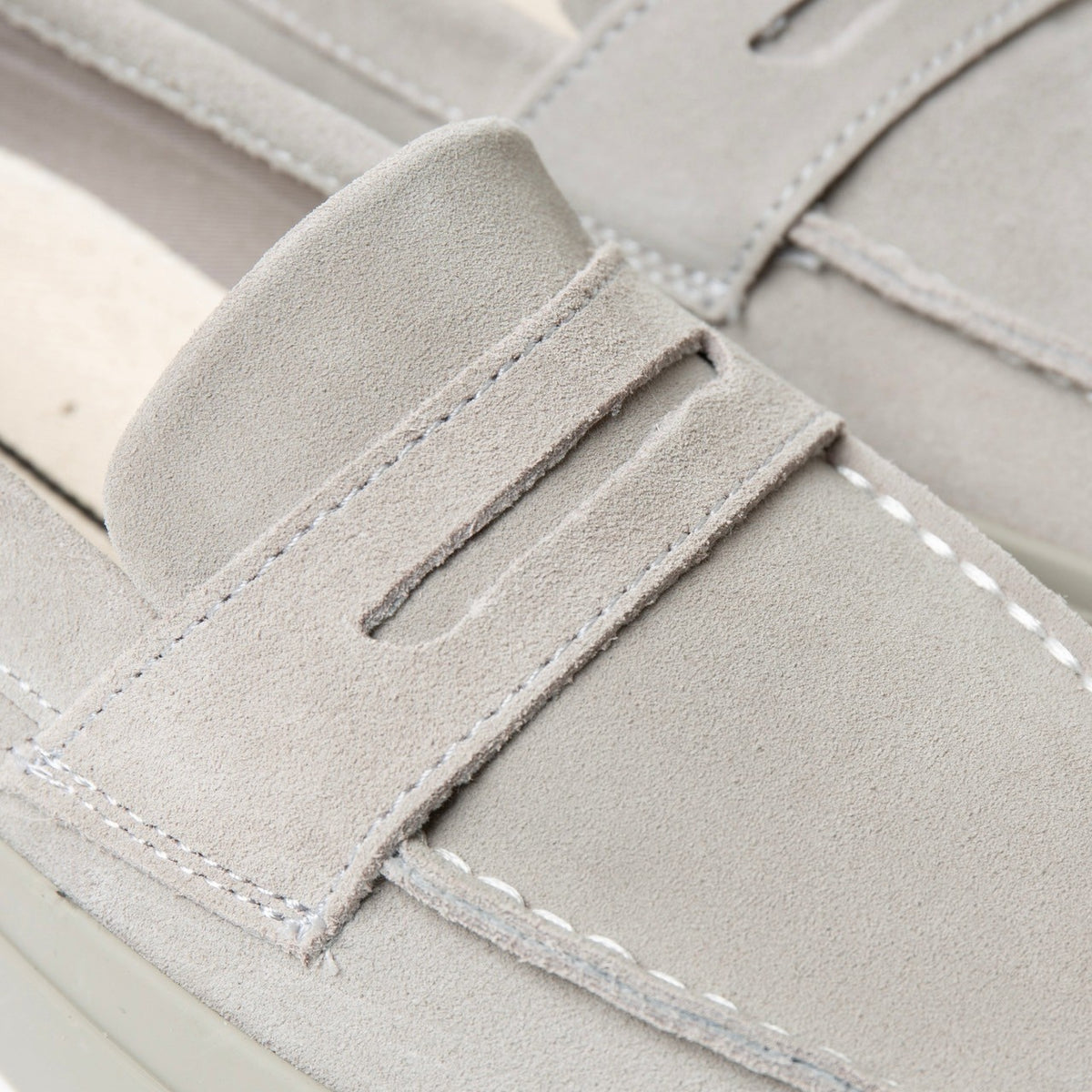 PENNY Suede Taupe Gray Mono